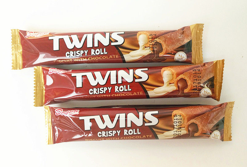 Twins Crispy Roll Buscuits With Chocolate And Milk Inside / Sandwich ...