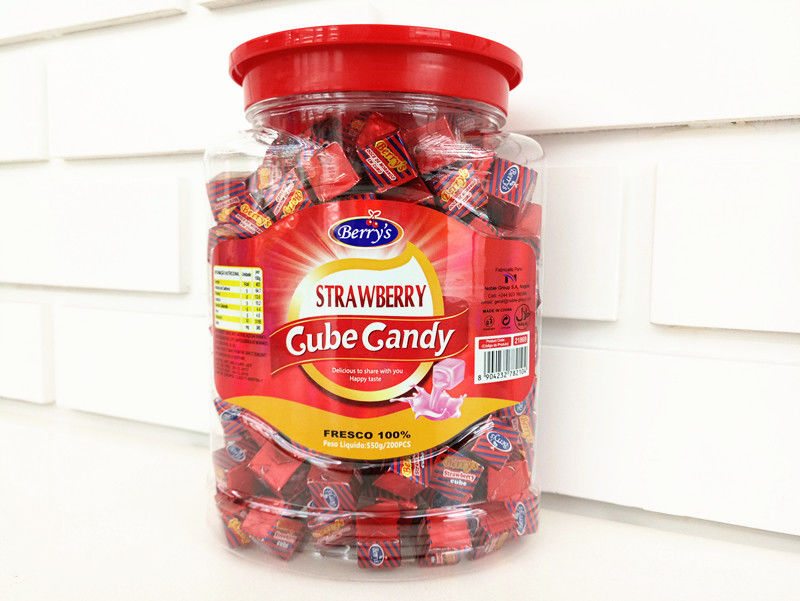 2.75g Strawberry Flavor Compressed Cube Candy In Jars Good Taste QS / ISO