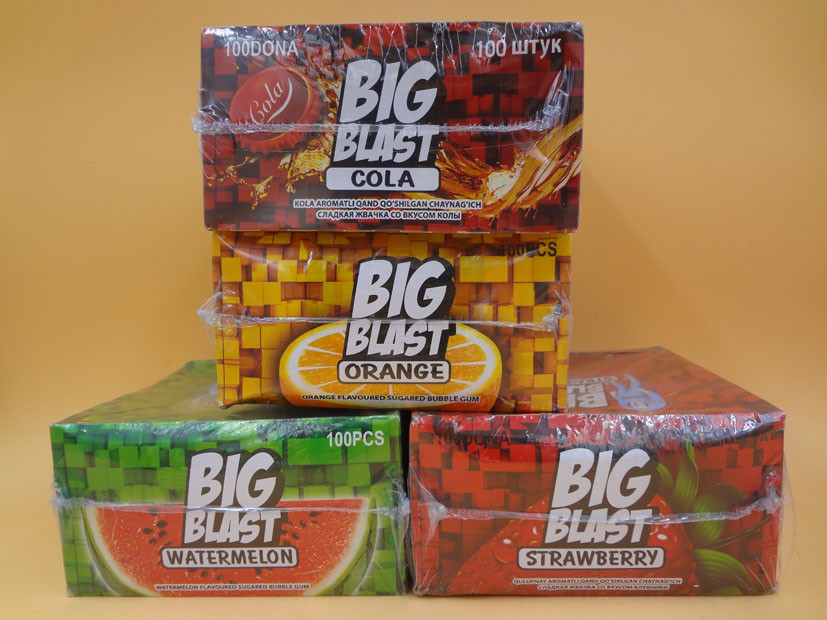 Purple / Red / Pink Bubblegum Chewing Gum Low Fat 4 g Box Packing