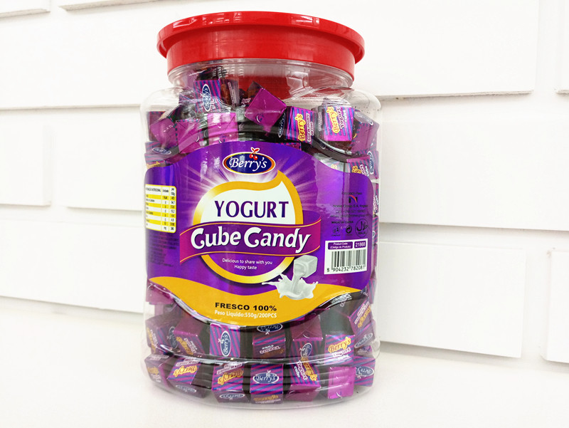 2.75g Compressed Healthy Hard Candy / Yogurt Cubes In Jars OEM Available