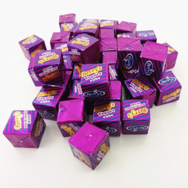 50pcs Cube Shaped Candy / yogurt flavored milk candy 2.75g * 50 * 25bags